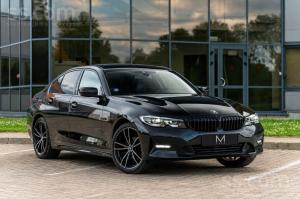 Melns BMW 318 2020 Rīga, ar dzinēja tilpumu 2.00 L un nobraukumu 0 tūkst. km par 14990 €, foto 4 vietnē AUTOMOTO.COM.LV