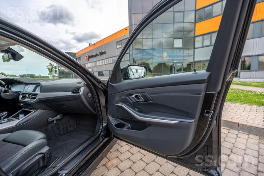 Melns BMW 318 2020 Rīga, ar dzinēja tilpumu 2.00 L un nobraukumu 0 tūkst. km par 14990 €, foto 14 vietnē AUTOMOTO.COM.LV