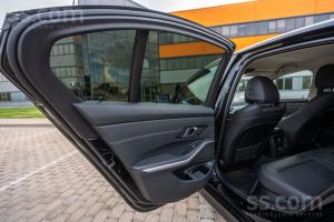 Melns BMW 318 2020 Rīga, ar dzinēja tilpumu 2.00 L un nobraukumu 0 tūkst. km par 14990 €, foto 21 vietnē AUTOMOTO.COM.LV