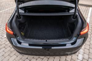 Melns BMW 318 2020 Rīga, ar dzinēja tilpumu 2.00 L un nobraukumu 0 tūkst. km par 14990 €, foto 23 vietnē AUTOMOTO.COM.LV