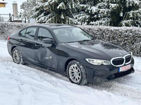 Black BMW 318 2021 in Marijampole, with an engine capacity of 2.00 L and mileage of 201 thousand km for 14800 €, photo 3 on AUTOMOTO.COM.LV