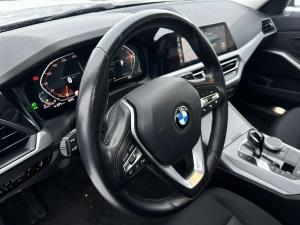 Melns BMW 318 2021 Marijampole, ar dzinēja tilpumu 2.00 L un nobraukumu 201 tūkst. km par 14800 €, foto 10 vietnē AUTOMOTO.COM.LV
