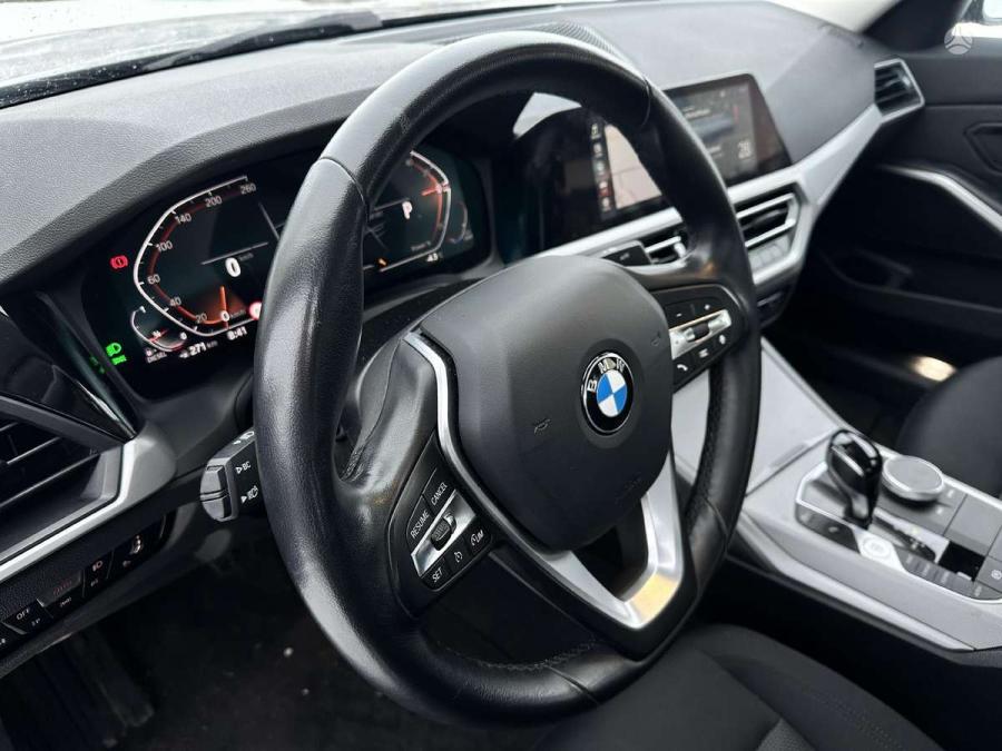 Melns BMW 318 2021 Marijampole, ar dzinēja tilpumu 2.00 L un nobraukumu 201 tūkst. km par 14800 €, foto 10 vietnē AUTOMOTO.COM.LV
