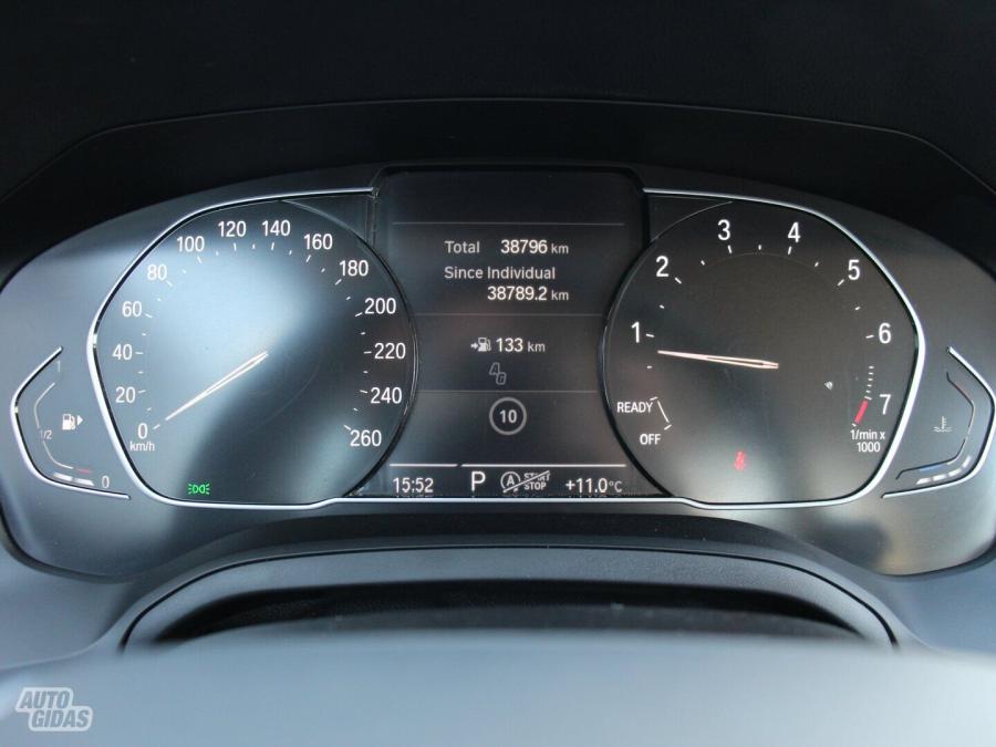 Black BMW 318 2021 in Vilnius, with an engine capacity of 2.00 L and mileage of 39 thousand km for 24750 €, photo 14 on AUTOMOTO.COM.LV