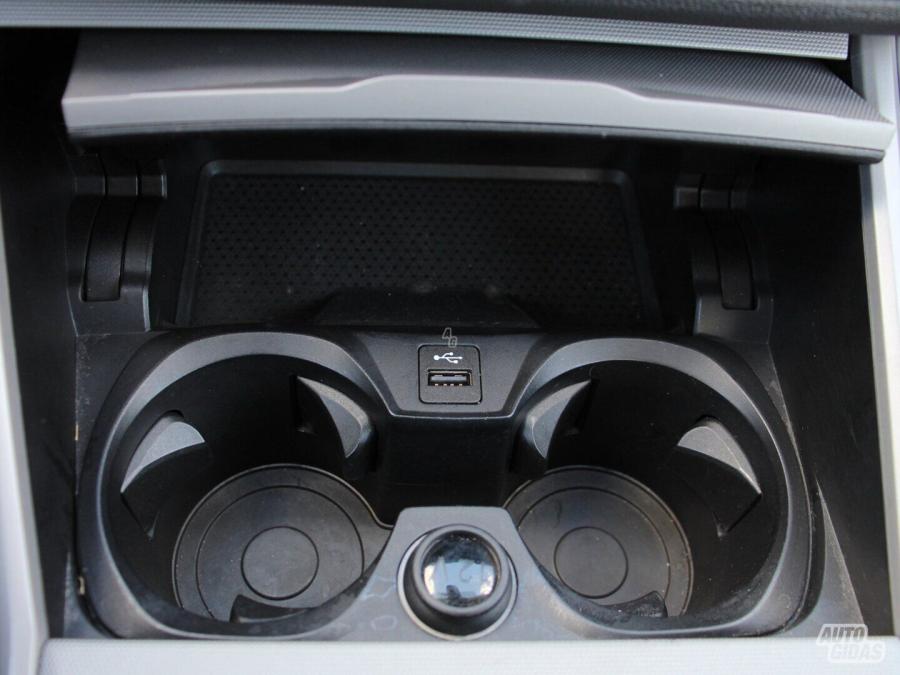 Black BMW 318 2021 in Vilnius, with an engine capacity of 2.00 L and mileage of 39 thousand km for 24750 €, photo 20 on AUTOMOTO.COM.LV