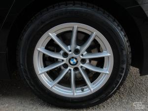 Black BMW 318 2021 in Vilnius, with an engine capacity of 2.00 L and mileage of 39 thousand km for 24750 €, photo 33 on AUTOMOTO.COM.LV