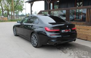 Black BMW 318 2021 in Riga, with an engine capacity of 2.00 L and mileage of 0 thousand km for 23700 €, photo 10 on AUTOMOTO.COM.LV
