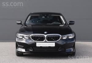 Black BMW 318 2022 in Riga, with an engine capacity of 2.00 L and mileage of 65 thousand km for 25800 €, photo 4 on AUTOMOTO.COM.LV