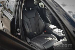 Black BMW 318 2022 in Riga, with an engine capacity of 2.00 L and mileage of 65 thousand km for 25800 €, photo 11 on AUTOMOTO.COM.LV