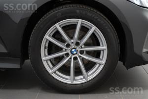 Melns BMW 318 2023 Rīga, ar dzinēja tilpumu 2.00 L un nobraukumu 104 tūkst. km par 27500 €, foto 14 vietnē AUTOMOTO.COM.LV