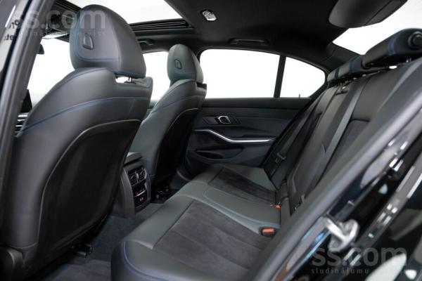 Black BMW 318 2024 in Riga, with an engine capacity of 2.00 L and mileage of 49 thousand km for 36500 €, photo 9 on AUTOMOTO.COM.LV