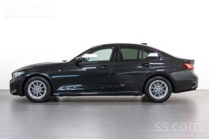 Black BMW 318 2024 in Riga, with an engine capacity of 2.00 L and mileage of 49 thousand km for 36500 €, photo 10 on AUTOMOTO.COM.LV