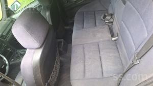 Melns BMW 318 1996 Liepāja, ar dzinēja tilpumu 2.00 L un nobraukumu 221 tūkst. km par 2900 €, foto 5 vietnē AUTOMOTO.COM.LV