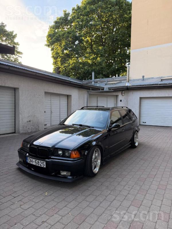 Melns BMW 318 1996 Rīga, ar dzinēja tilpumu 2.80 L un nobraukumu 181 tūkst. km par 7200 €, foto 5 vietnē AUTOMOTO.COM.LV