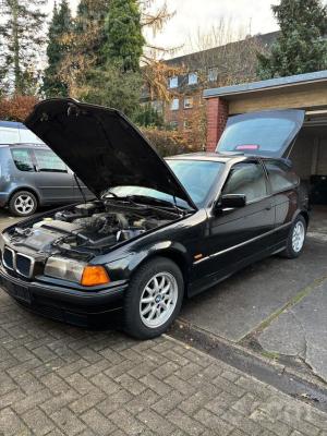 Melns BMW 318 1997 Aizkraukle, ar dzinēja tilpumu 1.80 L un nobraukumu 318 tūkst. km par 2650 €, foto 8 vietnē AUTOMOTO.COM.LV