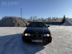 Black BMW 318 1997 in Cesis, with an engine capacity of 2.00 L and mileage of 386 thousand km for 2450 €, photo 2 on AUTOMOTO.COM.LV