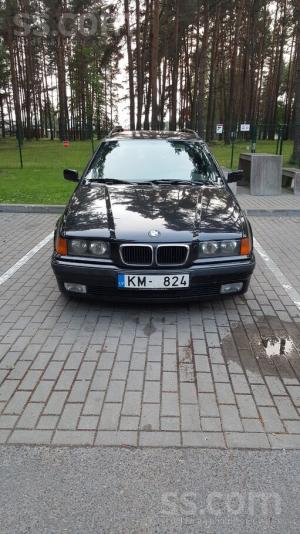 Black BMW 318 1998 in Riga, with an engine capacity of 1.80 L and mileage of 320 thousand km for 2100 €, photo 1 on AUTOMOTO.COM.LV