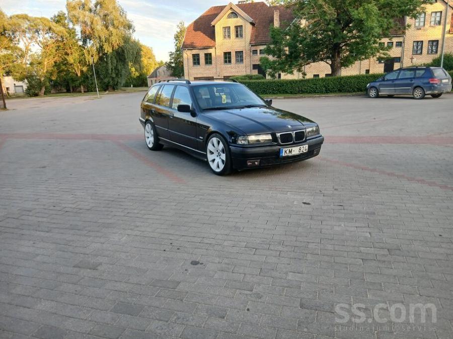 Black BMW 318 1998 in Dobele, with an engine capacity of 1.80 L and mileage of 320 thousand km for 2200 €, photo 1 on AUTOMOTO.COM.LV