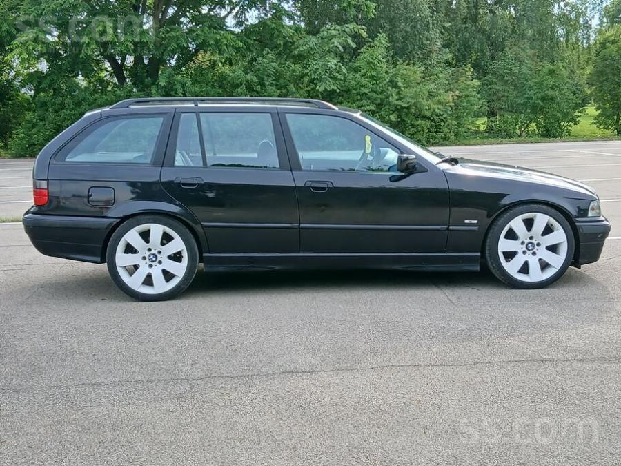 Black BMW 318 1998 in Dobele, with an engine capacity of 1.80 L and mileage of 320 thousand km for 2100 €, photo 2 on AUTOMOTO.COM.LV