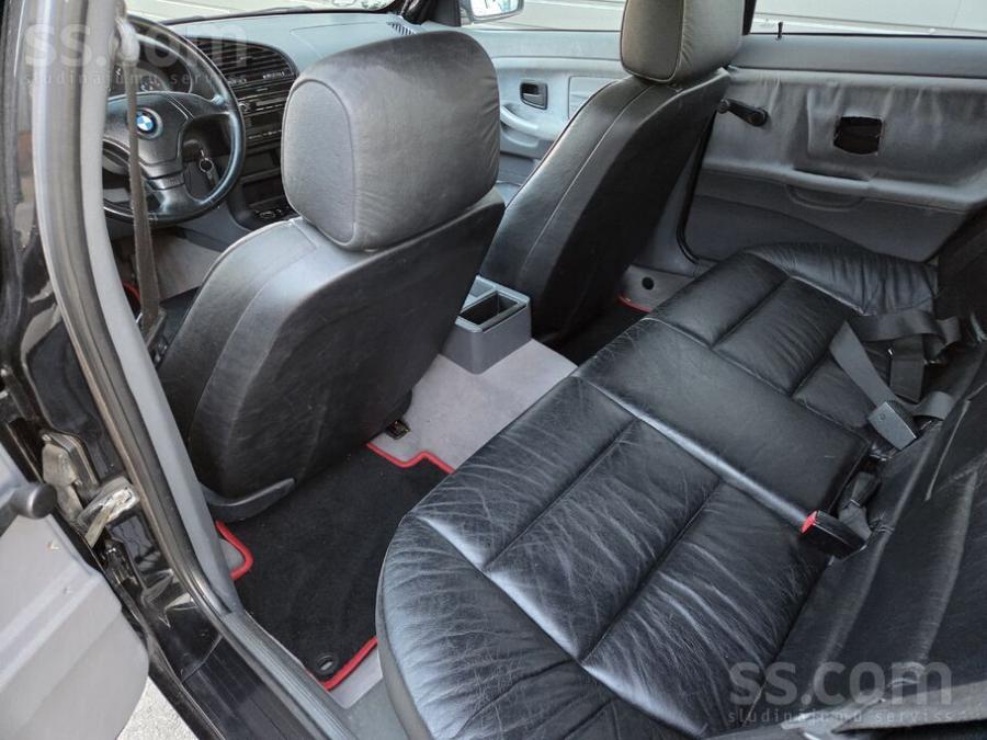 Melns BMW 318 1998 Rīga, ar dzinēja tilpumu 1.80 L un nobraukumu 314 tūkst. km par 2800 €, foto 11 vietnē AUTOMOTO.COM.LV