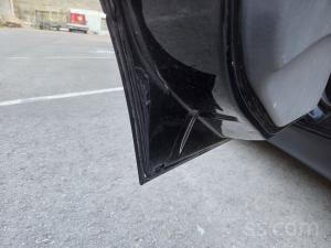Melns BMW 318 1998 Rīga, ar dzinēja tilpumu 1.80 L un nobraukumu 314 tūkst. km par 2800 €, foto 12 vietnē AUTOMOTO.COM.LV