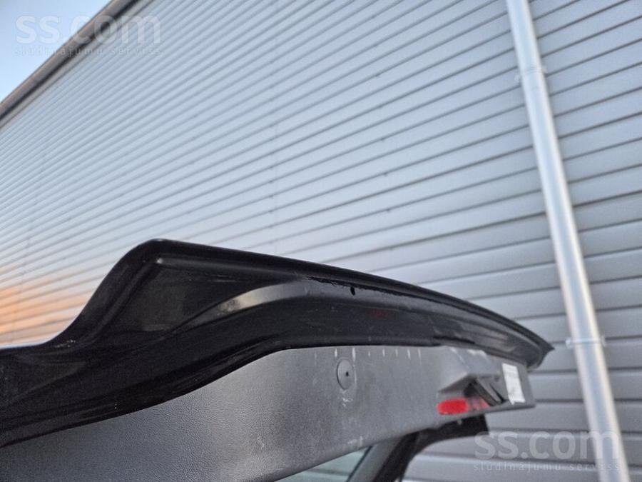 Melns BMW 318 1998 Rīga, ar dzinēja tilpumu 1.80 L un nobraukumu 314 tūkst. km par 2800 €, foto 15 vietnē AUTOMOTO.COM.LV
