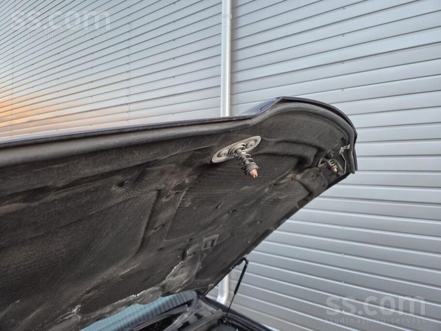 Melns BMW 318 1998 Rīga, ar dzinēja tilpumu 1.80 L un nobraukumu 314 tūkst. km par 2800 €, foto 20 vietnē AUTOMOTO.COM.LV