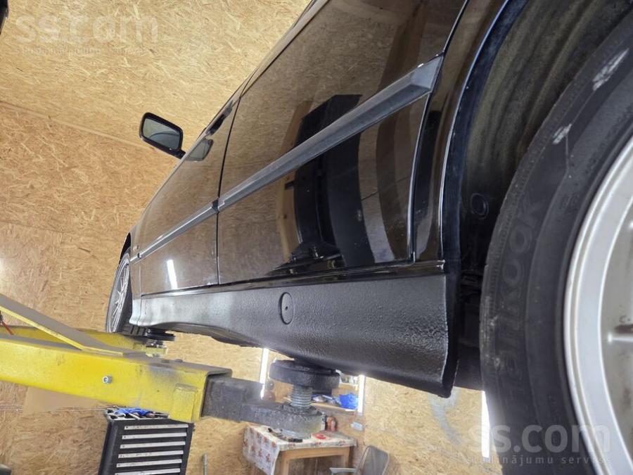 Melns BMW 318 1998 Rīga, ar dzinēja tilpumu 1.80 L un nobraukumu 314 tūkst. km par 2800 €, foto 23 vietnē AUTOMOTO.COM.LV