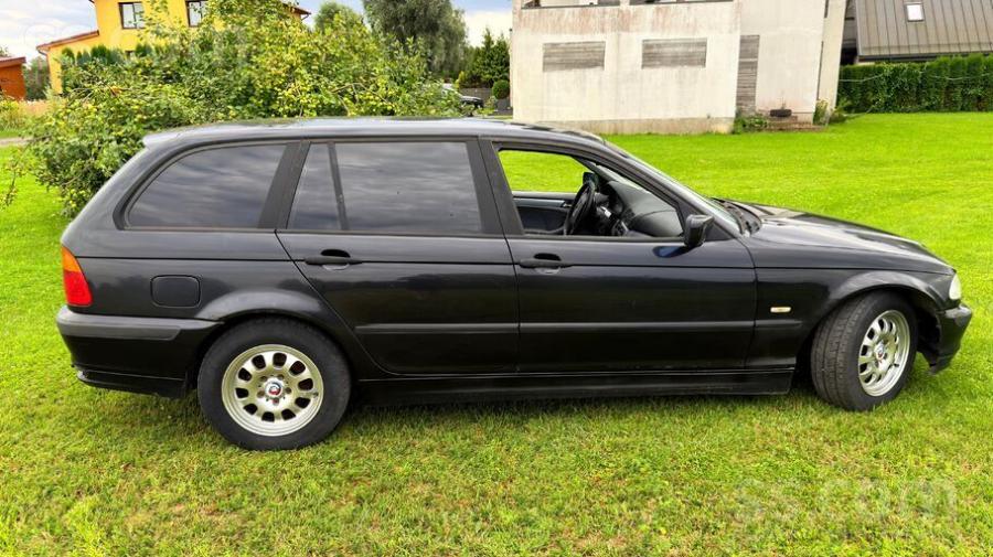 Black BMW 318 2000 in Riga, with an engine capacity of 1.90 L and mileage of 377 thousand km for 1250 €, photo 8 on AUTOMOTO.COM.LV