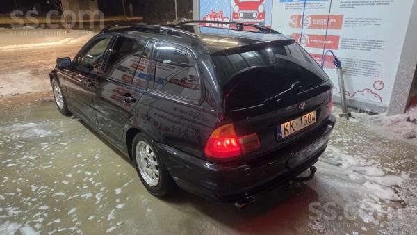 Black BMW 318 2001 in Riga, with an engine capacity of 2.50 L and mileage of 328 thousand km for 2150 €, photo 3 on AUTOMOTO.COM.LV