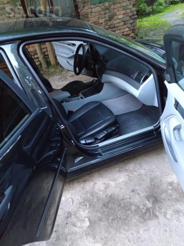Black BMW 318 2003 in Riga, with an engine capacity of 2.00 L and mileage of 207 thousand km for 2700 €, photo 3 on AUTOMOTO.COM.LV