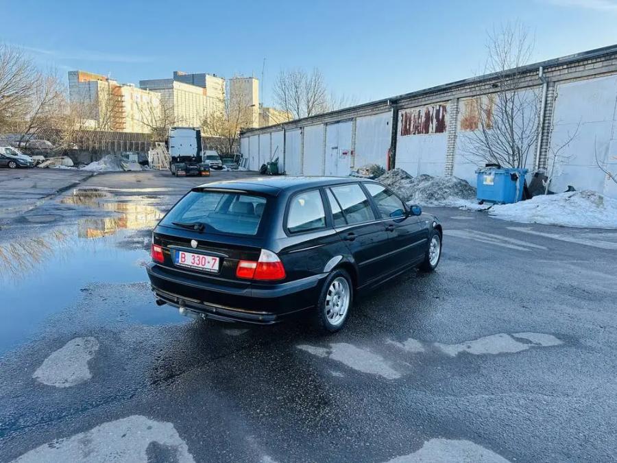 Melns BMW 318 2003 Rīga, ar dzinēja tilpumu 2.00 L un nobraukumu 207 tūkst. km par 2700 €, foto 4 vietnē AUTOMOTO.COM.LV