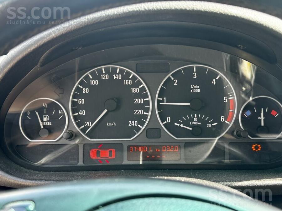 Black BMW 318 2003 in Riga, with an engine capacity of 2.00 L and mileage of 375 thousand km for 2500 €, photo 16 on AUTOMOTO.COM.LV