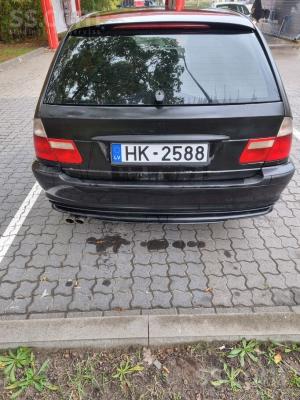 Black BMW 318 2003 in Jelgava, with an engine capacity of 2.50 L and mileage of 388 thousand km for 2500 €, photo 7 on AUTOMOTO.COM.LV