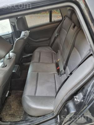 Black BMW 318 2003 in Jelgava, with an engine capacity of 2.50 L and mileage of 388 thousand km for 2500 €, photo 9 on AUTOMOTO.COM.LV