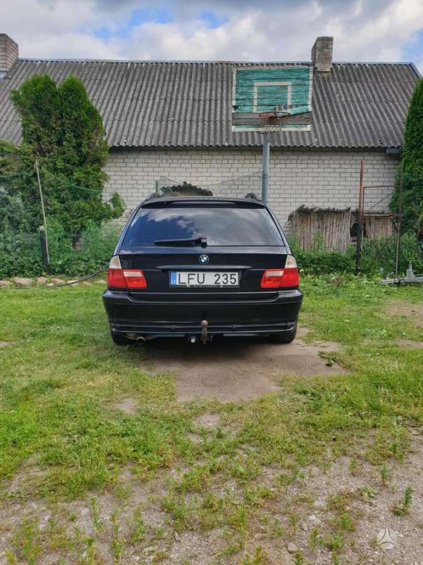 Melns BMW 318 2004 Alīta, ar dzinēja tilpumu 1.80 L un nobraukumu 300 tūkst. km par 500 €, foto 4 vietnē AUTOMOTO.COM.LV