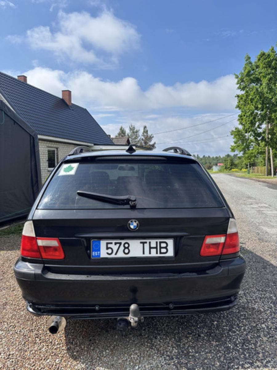 Melns BMW 318 2004 Tapa, ar dzinēja tilpumu 2.00 L un nobraukumu 255 tūkst. km par 2900 €, foto 4 vietnē AUTOMOTO.COM.LV