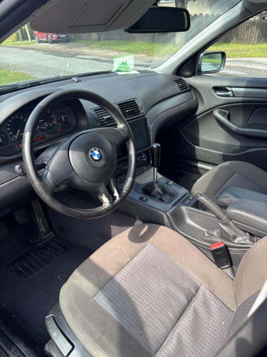 Melns BMW 318 2004 Tapa, ar dzinēja tilpumu 2.00 L un nobraukumu 255 tūkst. km par 2900 €, foto 5 vietnē AUTOMOTO.COM.LV