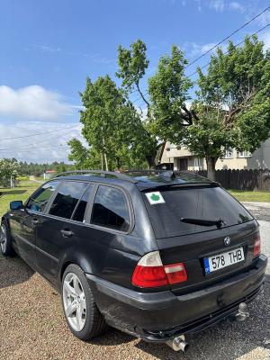 Melns BMW 318 2004 Tapa, ar dzinēja tilpumu 2.00 L un nobraukumu 255 tūkst. km par 2900 €, foto 6 vietnē AUTOMOTO.COM.LV