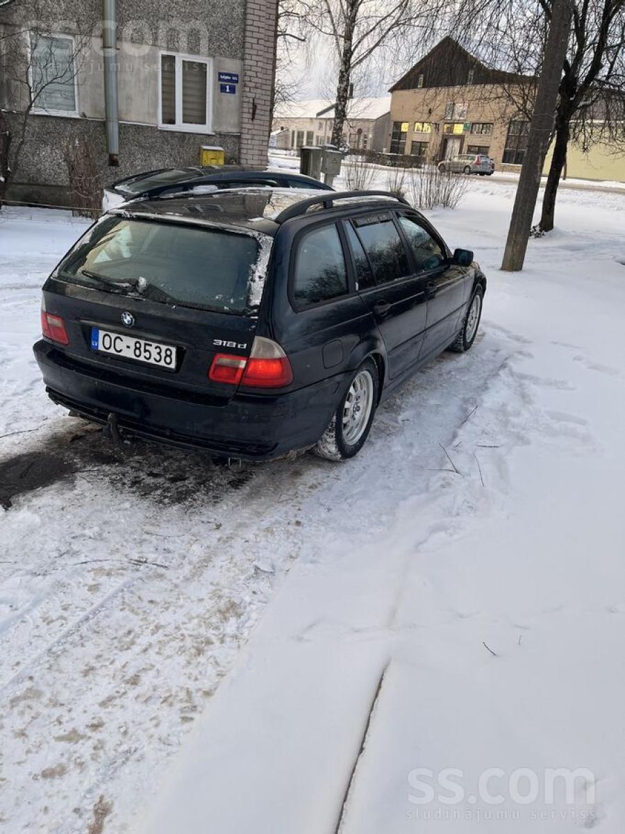 Melns BMW 318 2005 Krāslava, ar dzinēja tilpumu 2.00 L un nobraukumu 401 tūkst. km par 2600 €, foto 4 vietnē AUTOMOTO.COM.LV