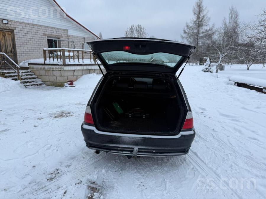Black BMW 318 2005 in Balvi, with an engine capacity of 2.00 L and mileage of 288 thousand km for 2500 €, photo 6 on AUTOMOTO.COM.LV