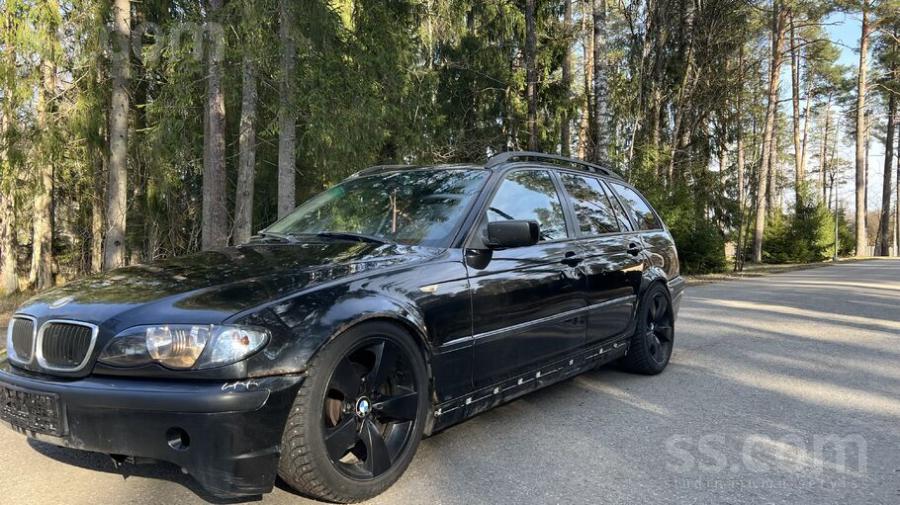 Black BMW 318 2005 in Riga, with an engine capacity of 1.80 L and mileage of 33 thousand km for 1700 €, photo 3 on AUTOMOTO.COM.LV