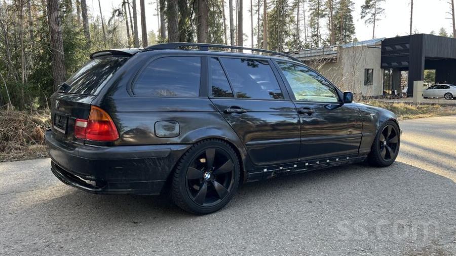 Black BMW 318 2005 in Riga, with an engine capacity of 1.80 L and mileage of 33 thousand km for 1700 €, photo 7 on AUTOMOTO.COM.LV