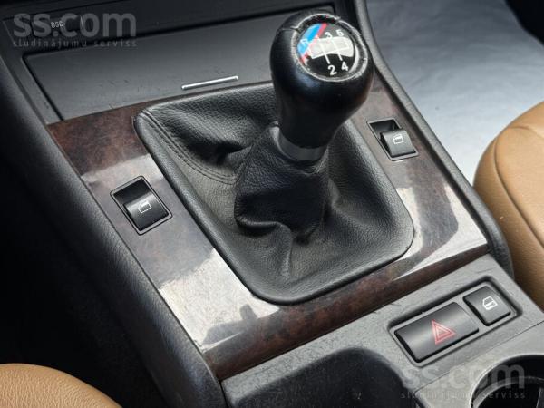 Black BMW 318 2005 in Riga, with an engine capacity of 2.00 L and mileage of 281 thousand km for 3300 €, photo 9 on AUTOMOTO.COM.LV