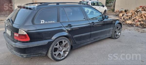BMW 318 2005 in Rezekne on AUTOMOTO.COM.LV Black BMW 318 2005 in Rezekne, with an engine capacity of 2.00 L and mileage of 388 thousand km for 2200 ā¬, photo 5 on AUTOMOTO.COM.LV