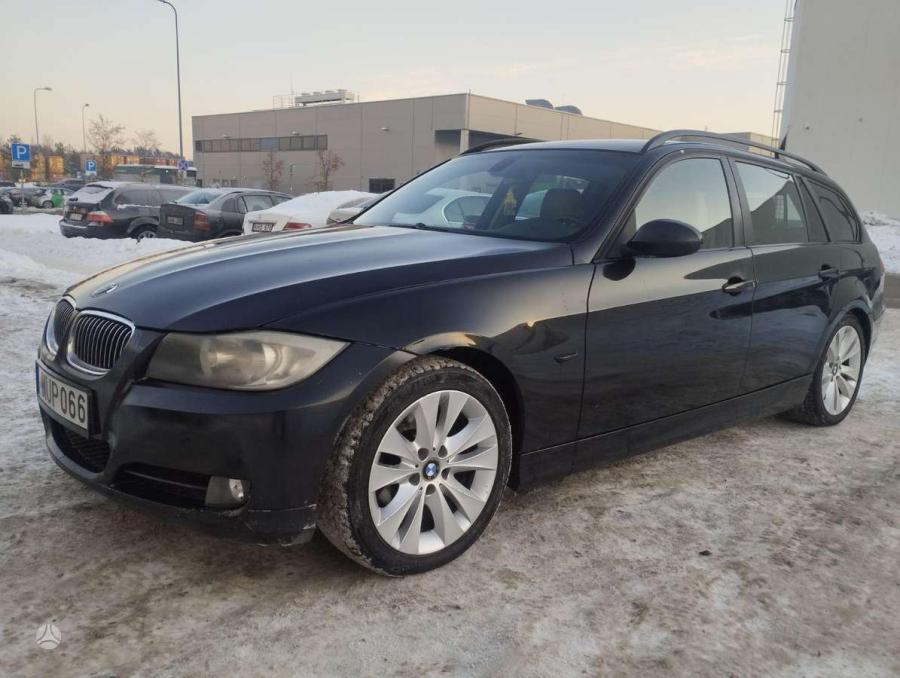 Melns BMW 318 2006 Viļņa, ar dzinēja tilpumu 2.00 L un nobraukumu 295 tūkst. km par 2300 €, foto 2 vietnē AUTOMOTO.COM.LV