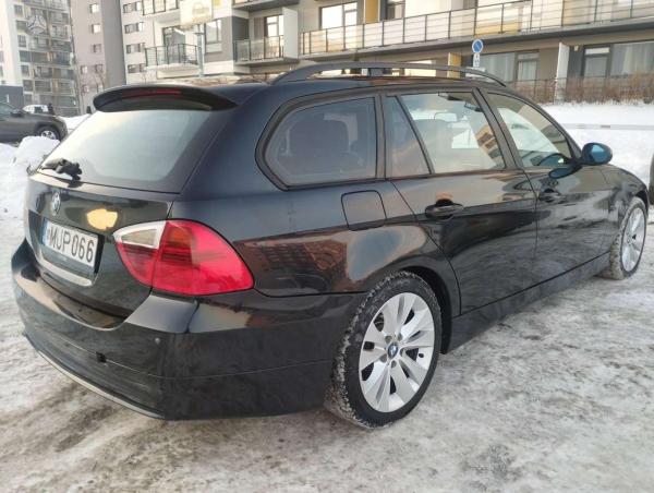 Melns BMW 318 2006 Viļņa, ar dzinēja tilpumu 2.00 L un nobraukumu 295 tūkst. km par 2300 €, foto 5 vietnē AUTOMOTO.COM.LV