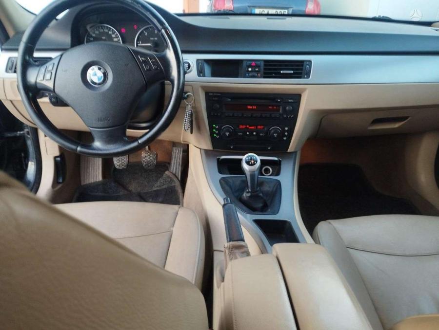 Melns BMW 318 2006 Viļņa, ar dzinēja tilpumu 2.00 L un nobraukumu 295 tūkst. km par 2300 €, foto 7 vietnē AUTOMOTO.COM.LV