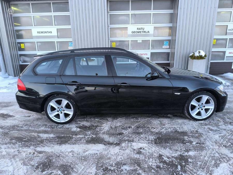 Black BMW 318 2006 in Joniskis, with an engine capacity of 2.00 L and mileage of 220 thousand km for 3550 €, photo 7 on AUTOMOTO.COM.LV