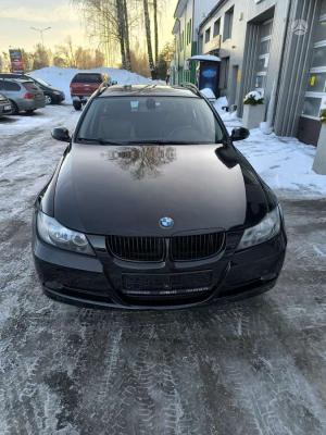 Black BMW 318 2006 in Joniskis, with an engine capacity of 2.00 L and mileage of 220 thousand km for 3550 €, photo 9 on AUTOMOTO.COM.LV